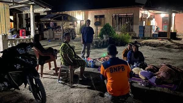RRI.co.id - Gempa Donggala Bikin Trauma, Ribuan Warga Pilih Mengungsi RRI.co.id - Gempa Donggala Bikin Trauma, Ribuan Warga Pilih Mengungsi