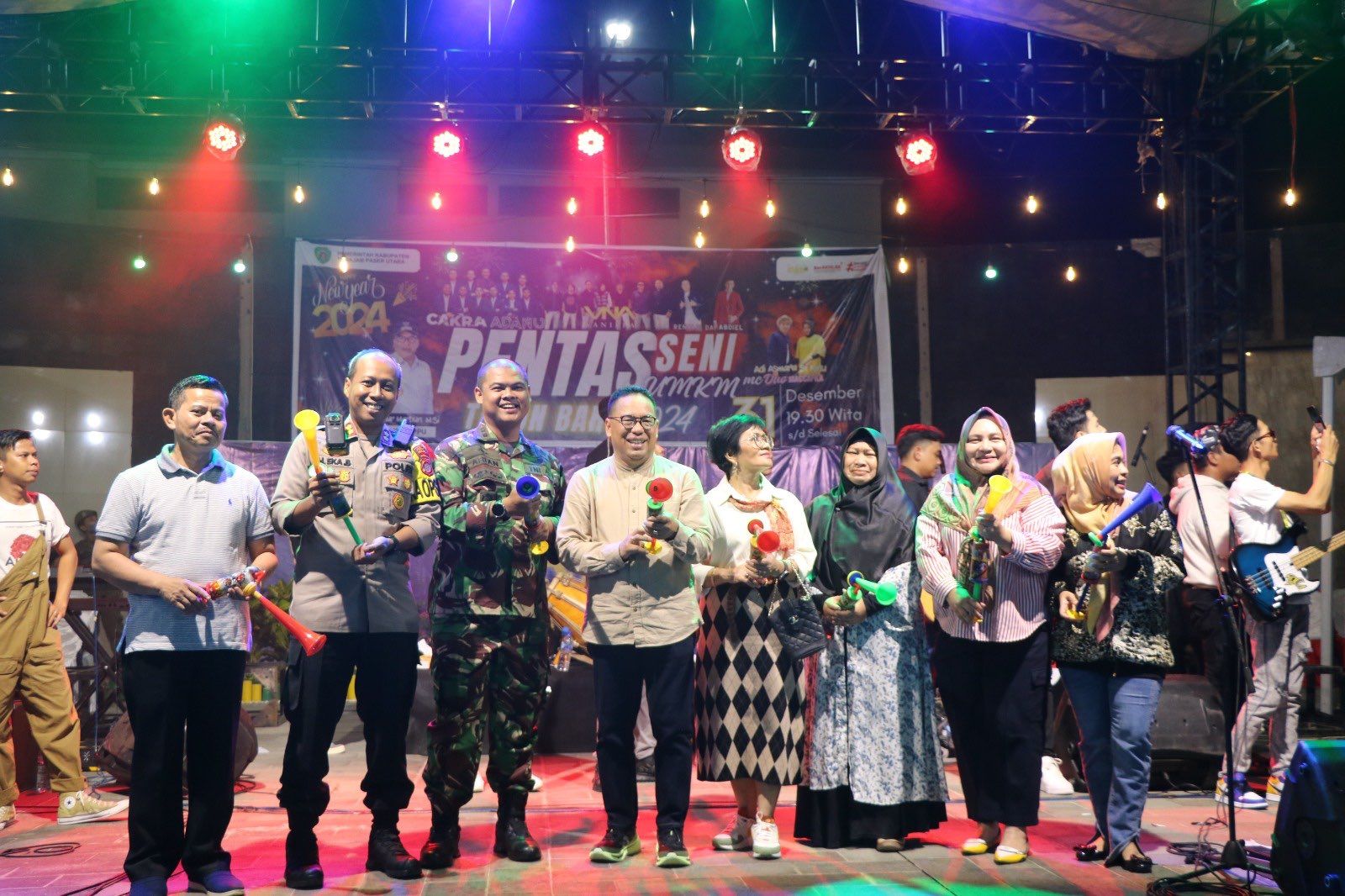 RRI.co.id - Polres PPU Dan Forkopimda Memeriahkan UMKM Di Alun-Alun ... RRI.co.id - Polres PPU Dan Forkopimda Memeriahkan UMKM Di Alun-Alun ...