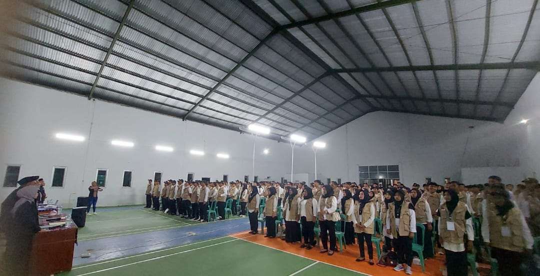 RRI.co.id - Dua Ratusan Pengawas TPS di Kecamatan Mundu Dilantik RRI.co.id - Dua Ratusan Pengawas TPS di Kecamatan Mundu Dilantik